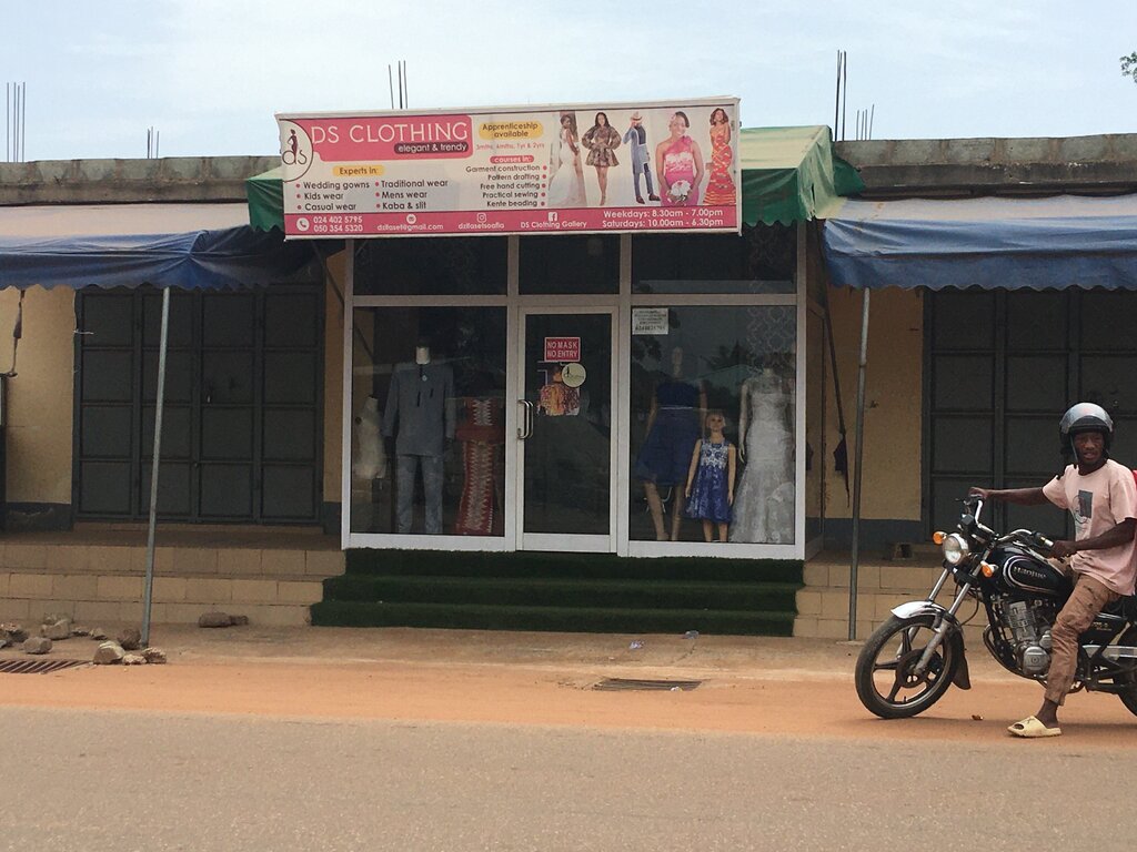 Giyim mağazası DS, Dünya, foto