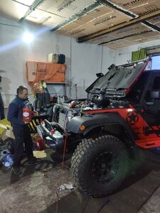 American Garage (1-y Tekstilny pereulok No:13), otomobil servisi  Noginsk'ten