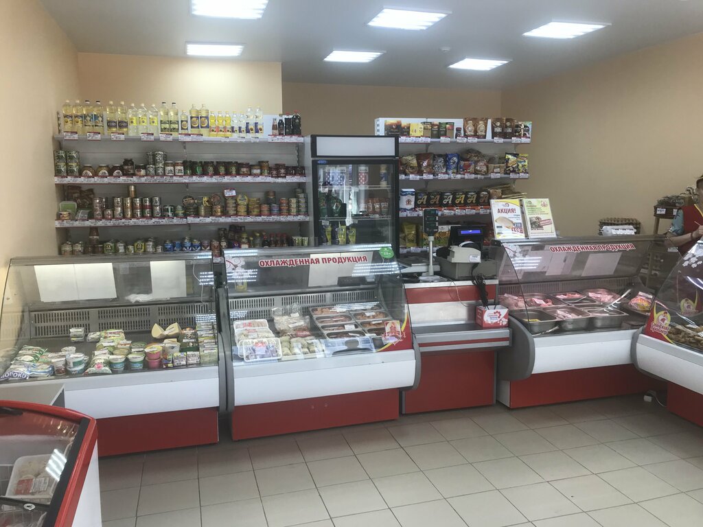 Kanatlı hayvan ürünleri ve yumurta Saianskii Broiler, İrkutskaya oblastı, foto