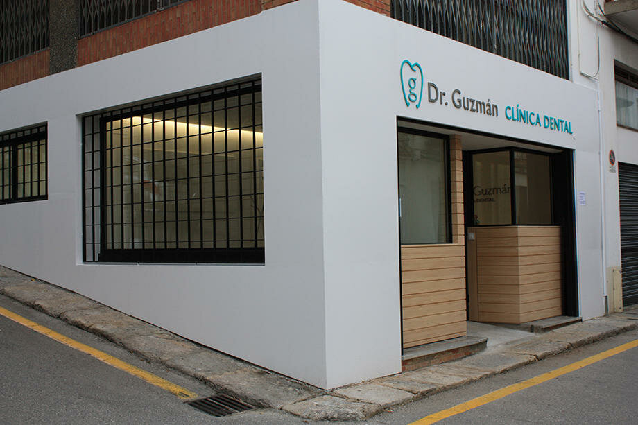 Özel ağız ve diş sağlığı klinikleri ve muayenehaneleri Dr. Guzmán Clinica Dental, Katalonya, foto