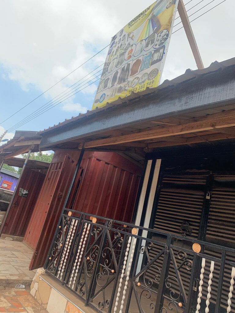 Giyim mağazası Kingsman Couture, Dünya, foto