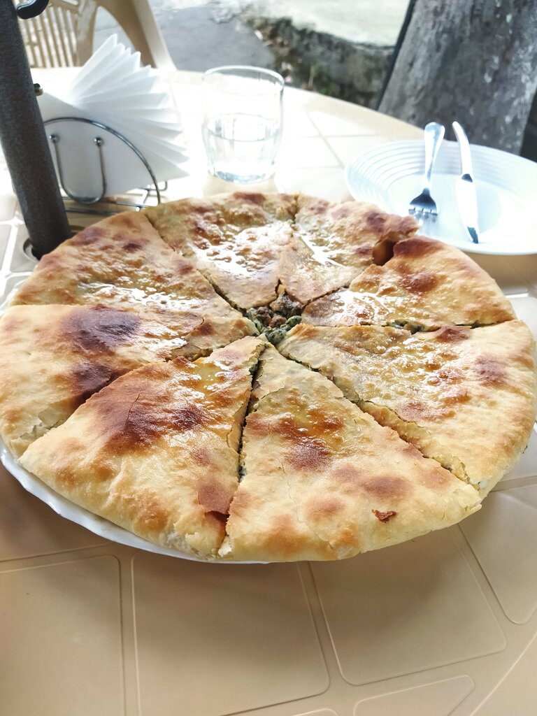 Kafe Осетинские пироги, Suhum, foto