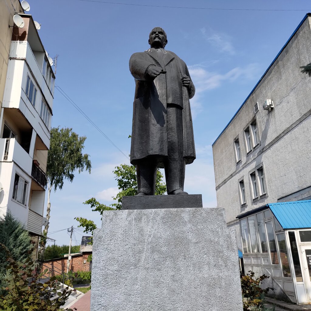 Anıt, heykel В.И. Ленин, Neman, foto