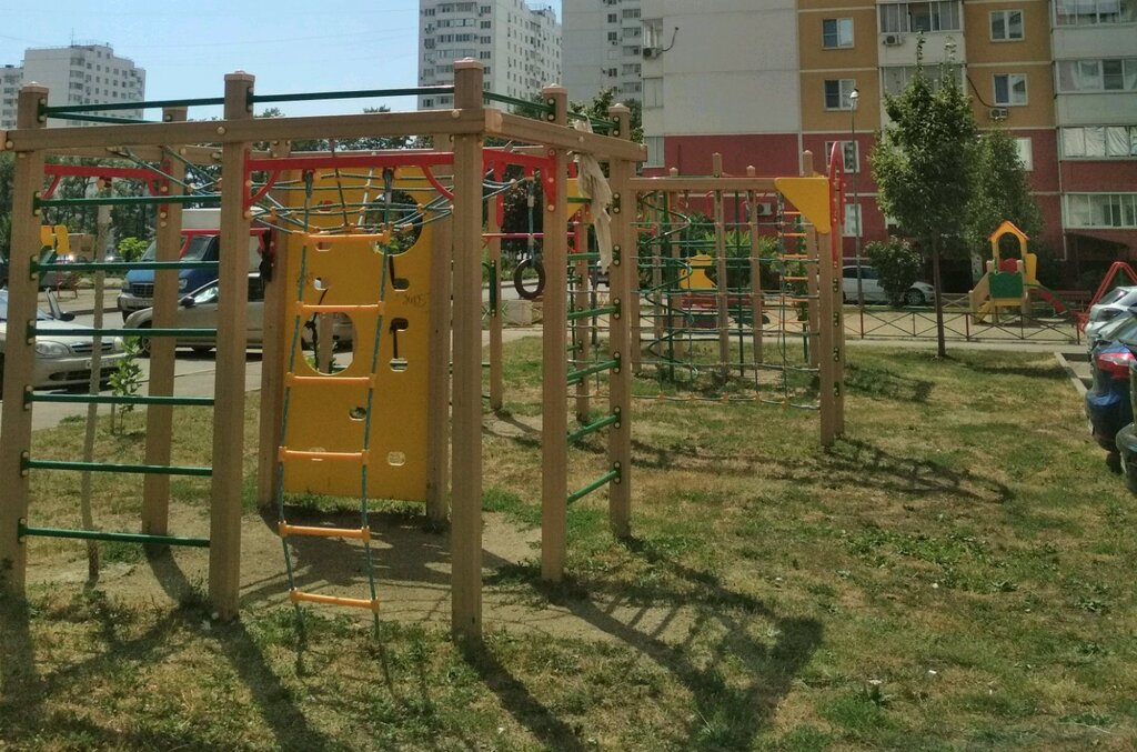 Spor alanı Спортивная площадка, Krasnodar, foto