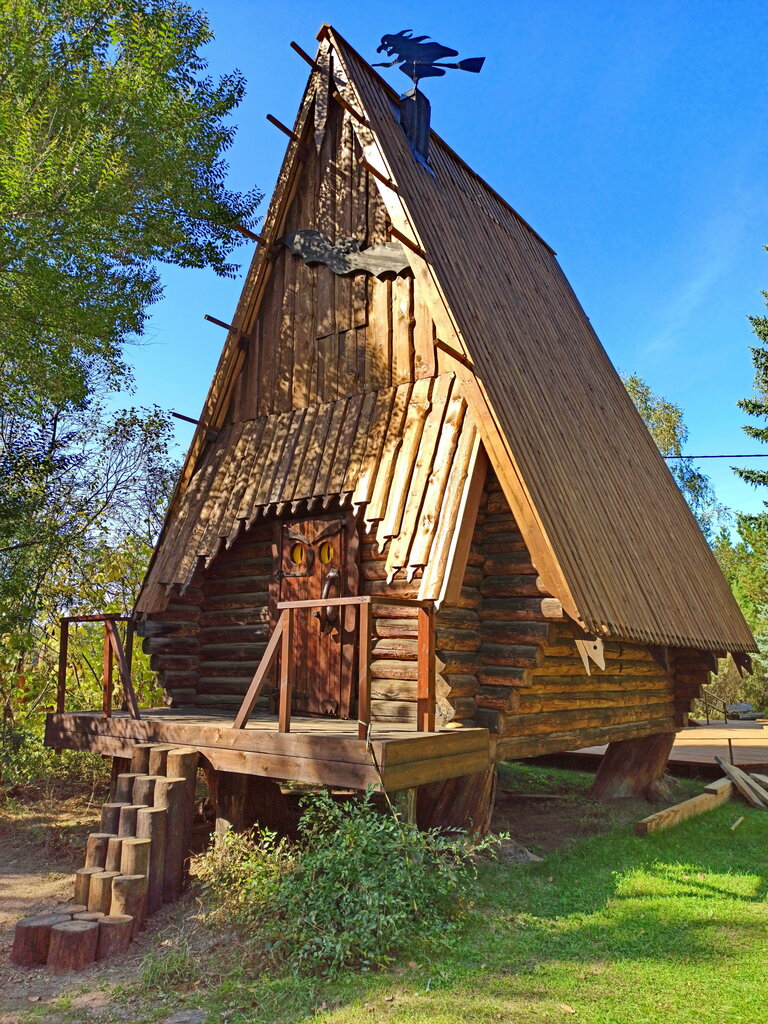 Turistik yerler Arboretum Berendey, Krasnoyarski krayı, foto