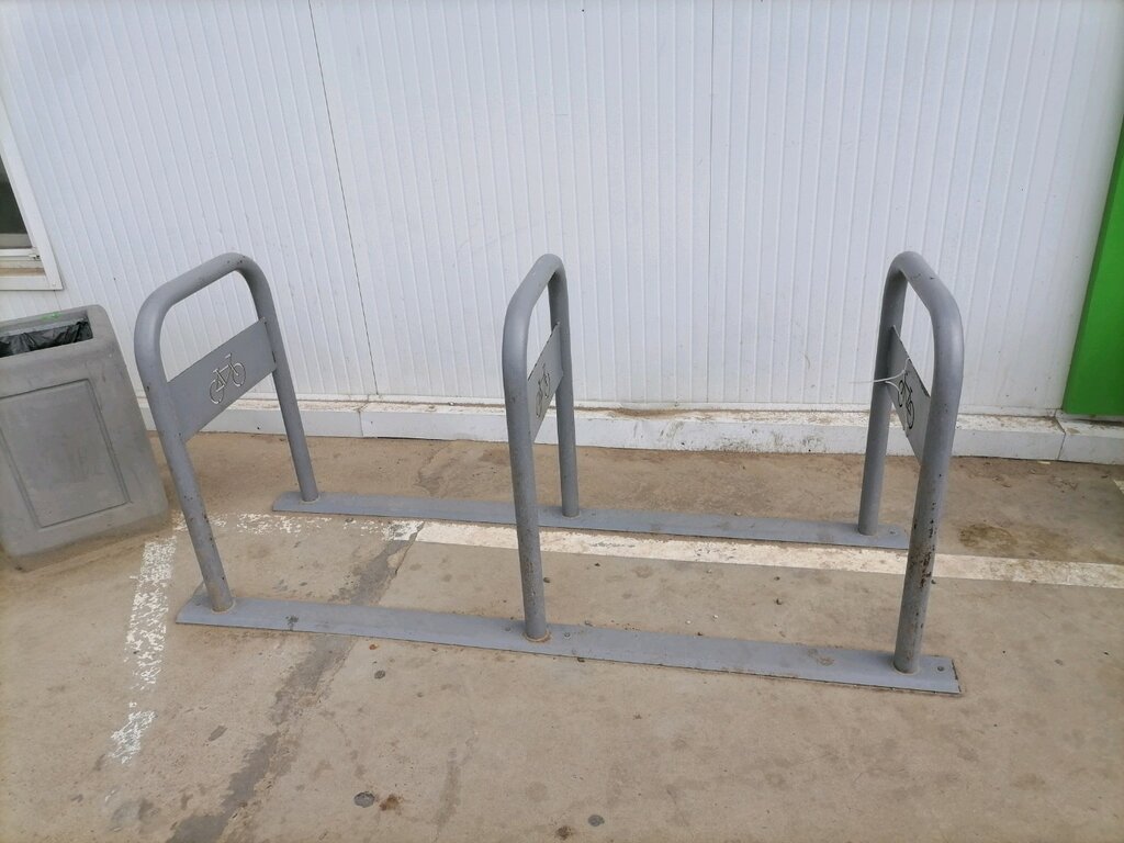 Bisiklet park yerleri Велопарковка, Adıge Cumhuriyeti, foto