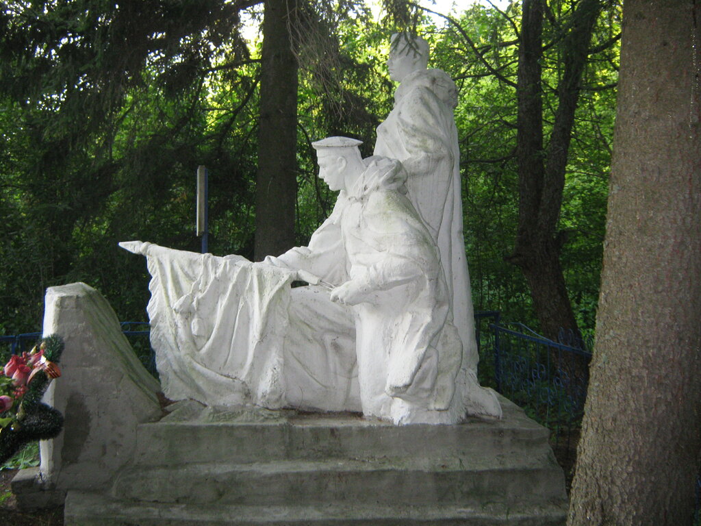 Anıt, heykel Братская могила советских воинов, Orlovskaya oblastı, foto
