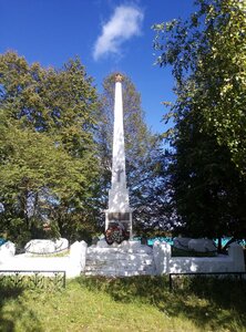 Обелиск воинам, павшим в годы Великой Отечественной войны (Ryazan Region, Sasovskiy munitsipalny okrug, selo Lyubovnikovo), anıt, heykel  Riazanskaya oblastından