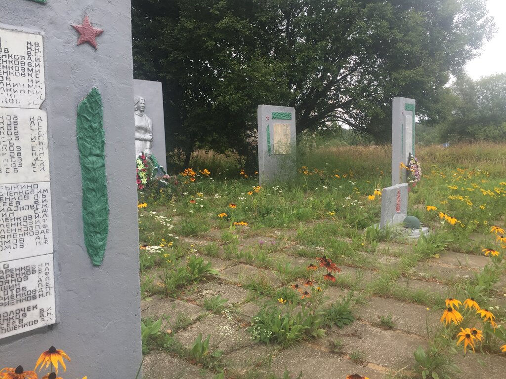 Anıt, heykel Воинам-односельчанам, павшим в годы Великой Отечественной войны, Smolenskaya oblastı, foto