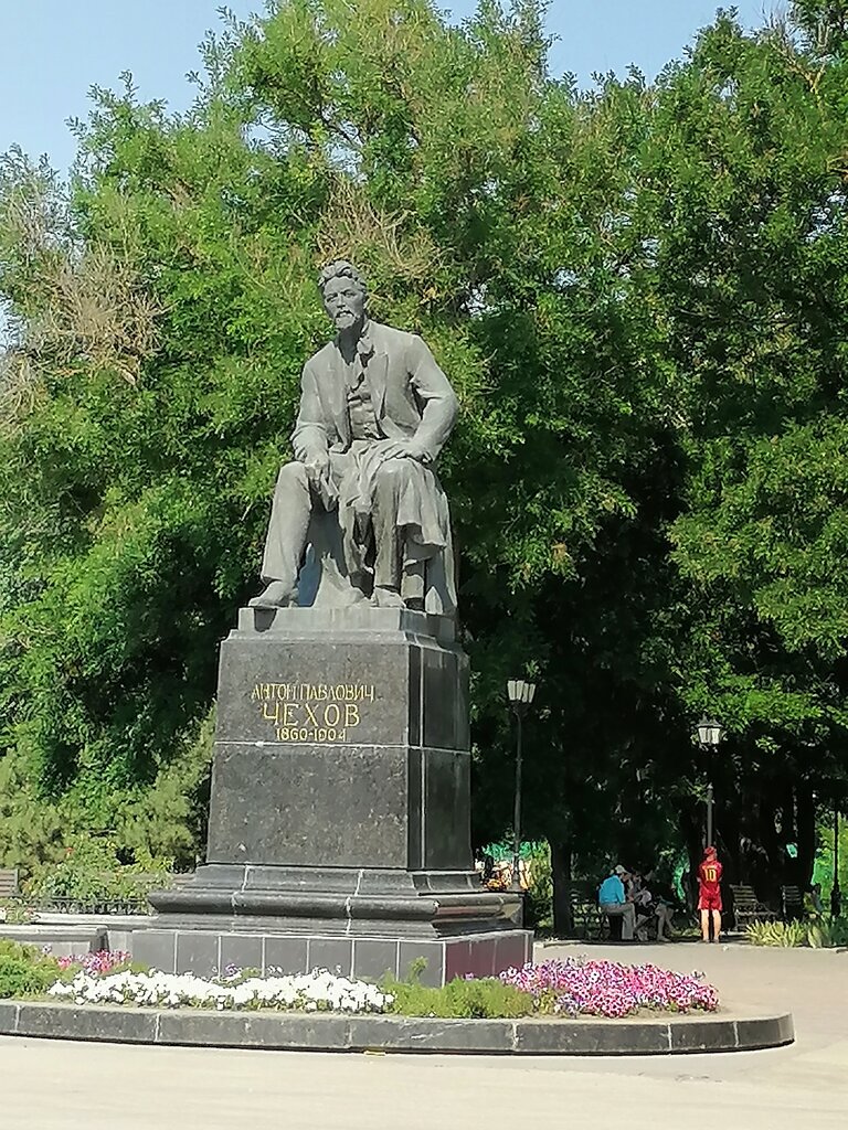Anıt, heykel А.П. Чехов, Taganrog, foto