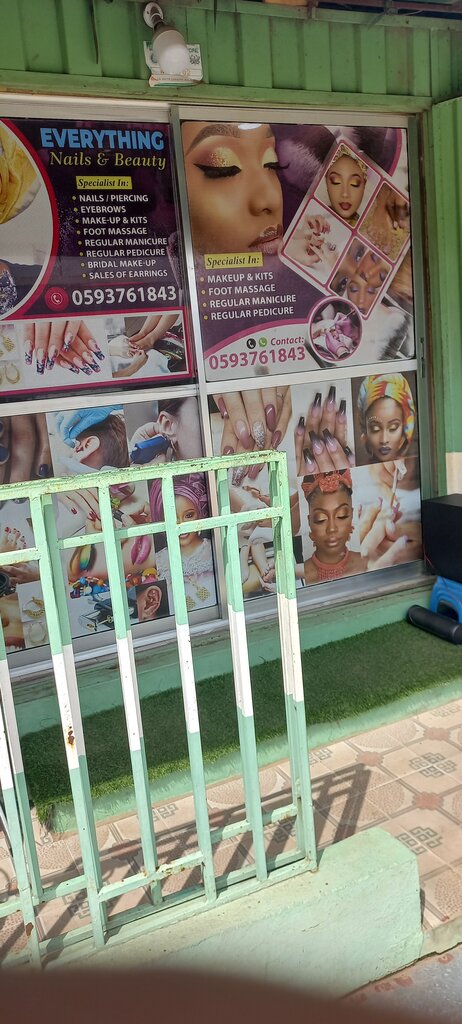 Güzellik salonu Everything Nails And Beauty, Dünya, foto