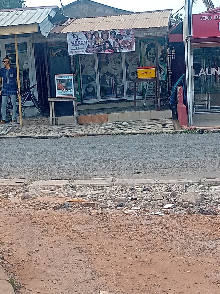 Kuaförler Pardom beauty bar, Akra, foto