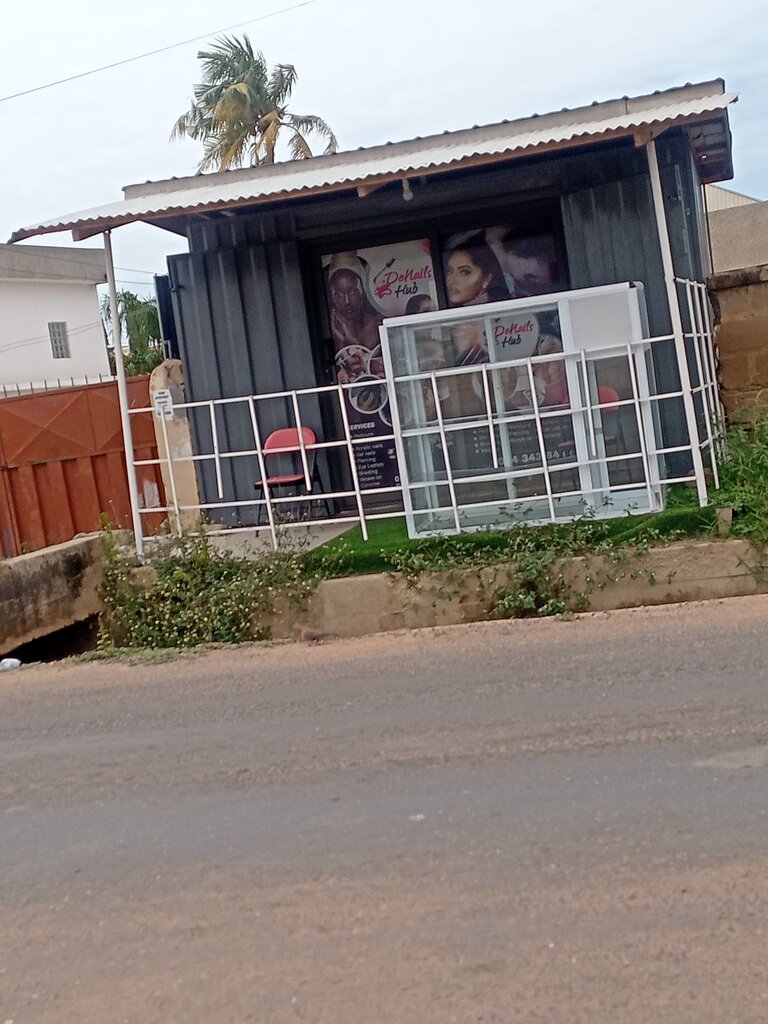 Manikür-pedikür Denails hub, Akra, foto