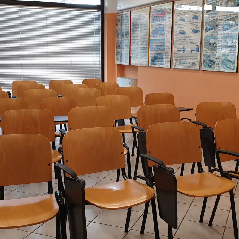 Sürücü kursları Autoscuola Stadio di S. Nicolo', Emilia‑Romagna, foto
