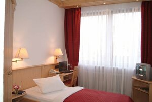 Hotel Stadtkrug (Bavaria, Ansbach, Wolframstraße, 5), otel  Weiden'dan
