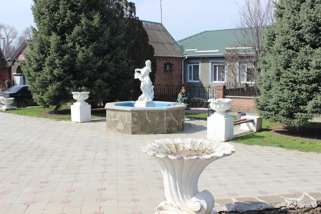 Çeşme Фонтан Девушка с кувшином, Rostovskaya oblastı, foto