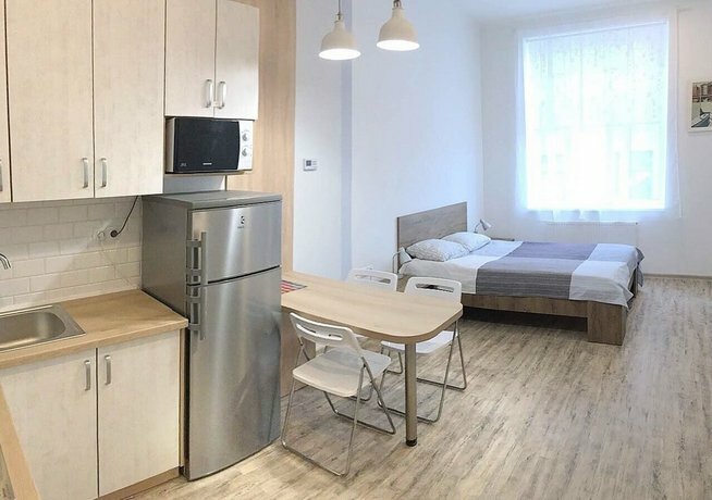 Otel 1 Min To Opera House Studio Apartment, Lviv, foto