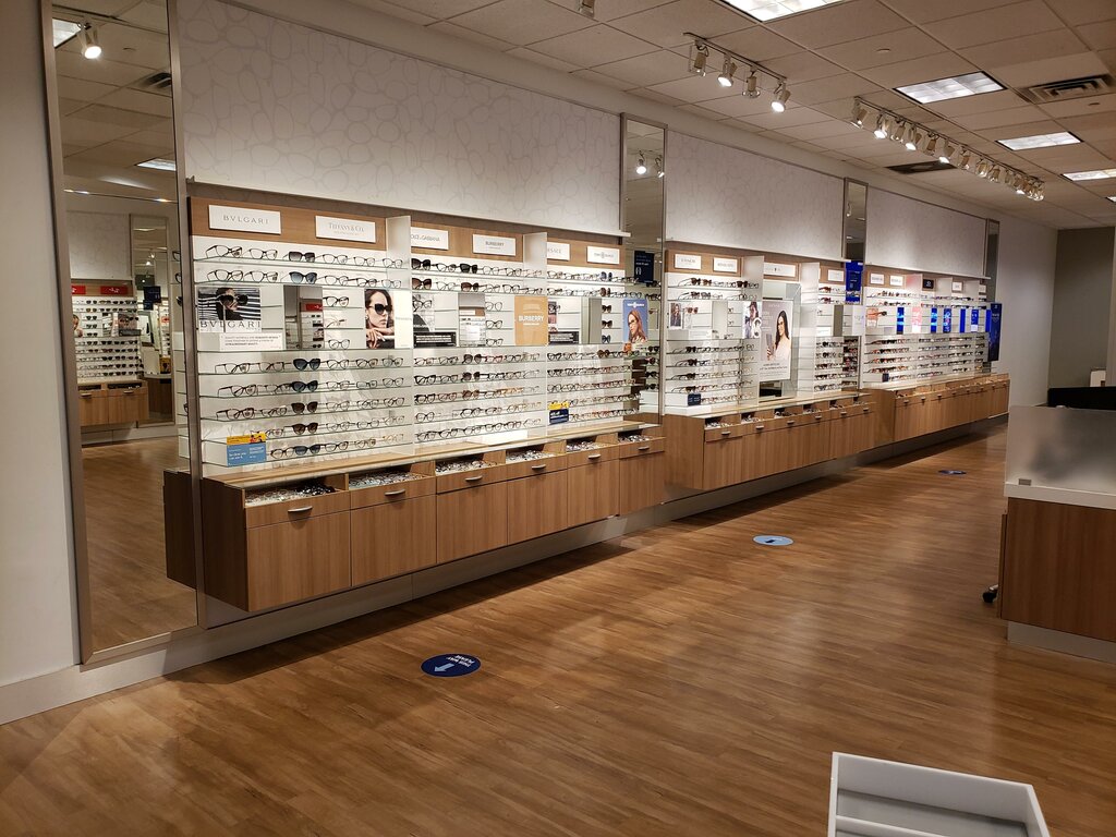 Giyim mağazası LensCrafters, Texas, foto