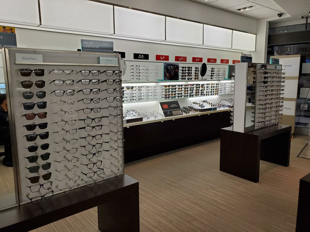 Giyim mağazası LensCrafters, Pennsylvania, foto