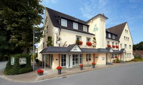 Otel Hotel Lindenhof, Warstein, foto