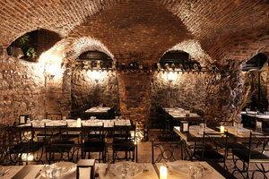Mahzen Restaurant (İstanbul, Beyoğlu, İstiklal Cad., No:80/B), restoran  İstanbul'dan