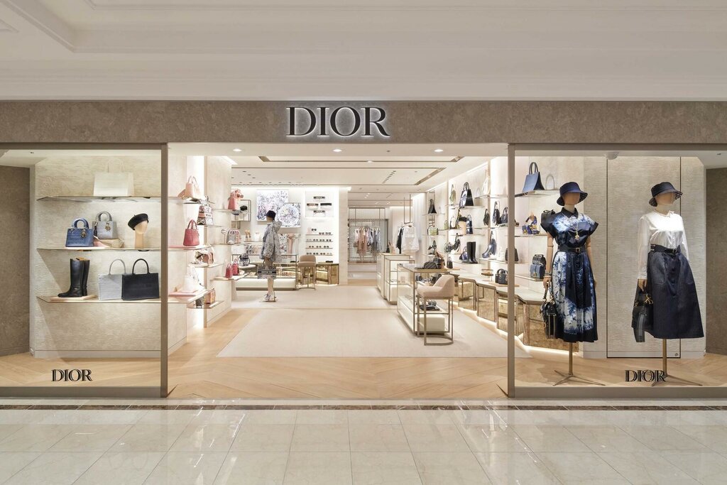 Giyim mağazası Dior, Kobe, foto