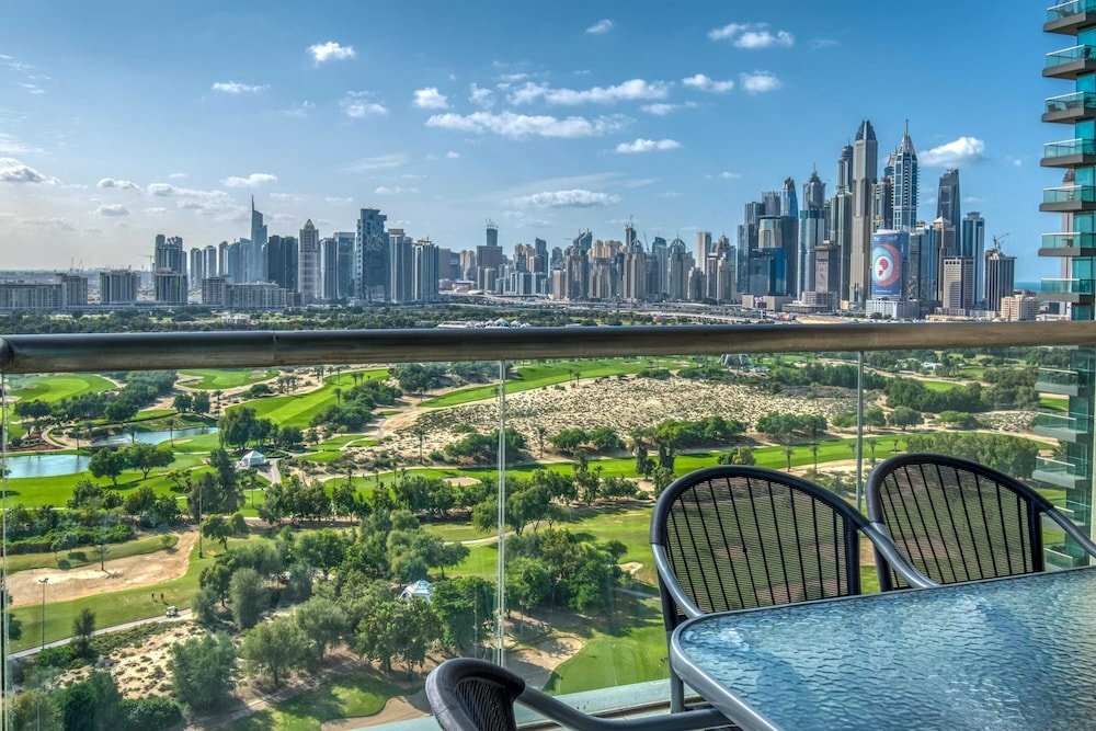 Kısa süreli konaklama Guestready - Amazing Golf Course Views, Dubai, foto