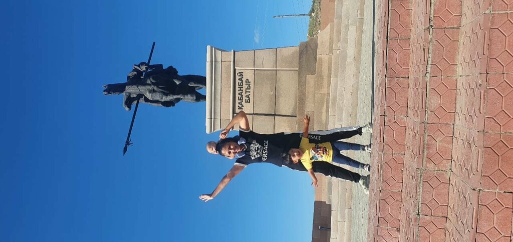 Anıt, heykel Kabanbay Batyr, Öskemen (Ust‑Kamenogorsk), foto