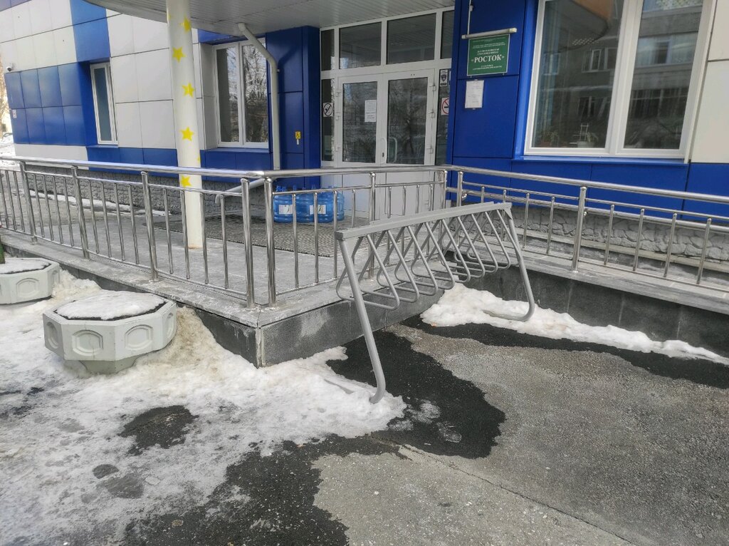 Bisiklet park yerleri Велопарковка, Yekaterinburg, foto