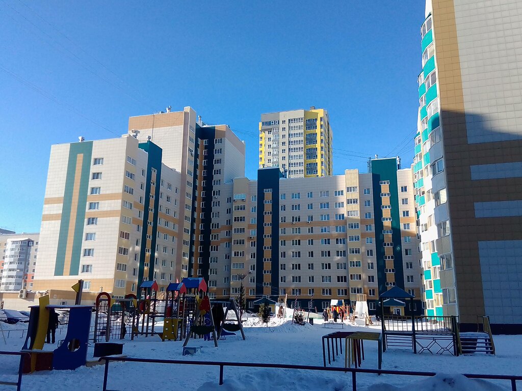 Oyun alanı Playground, Barnaul, foto