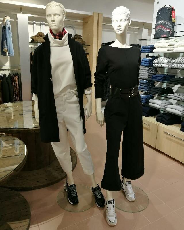 Giyim mağazası Vallar Abbigliamento, Friuli‑Venezia Giulia, foto