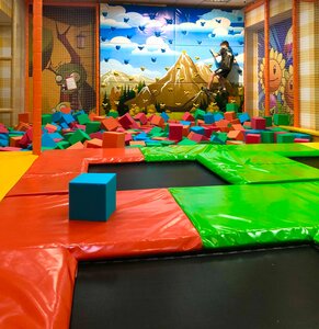 Limpopo park (Крымская улица No:84), eğlence merkezleri  Feodosya'dan (Kefe'den)
