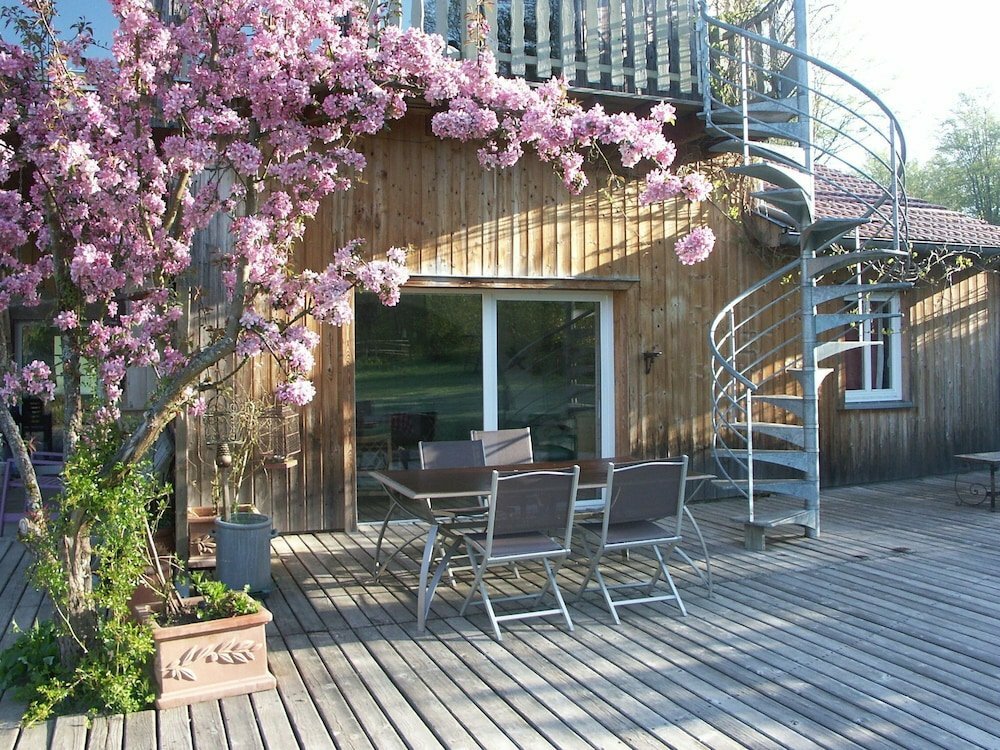 Otel Elegant Holiday Home in Niderviller Near Forest, , foto