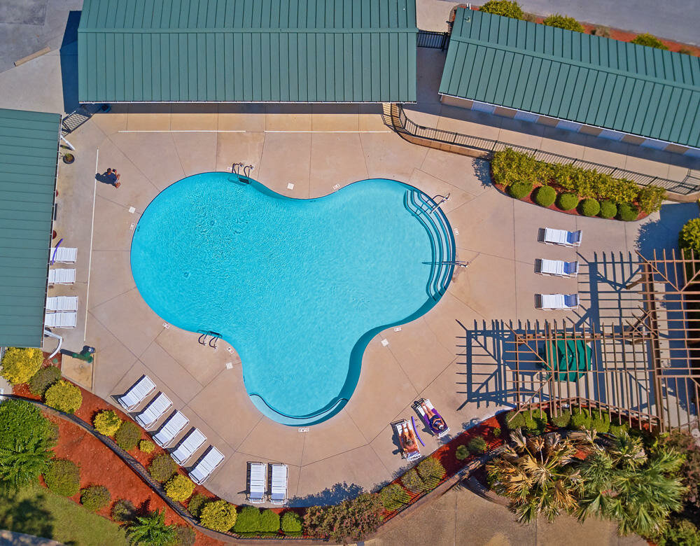 Kamp alanları Whispering Pines Campground, Kuzey Carolina Eyaleti, foto