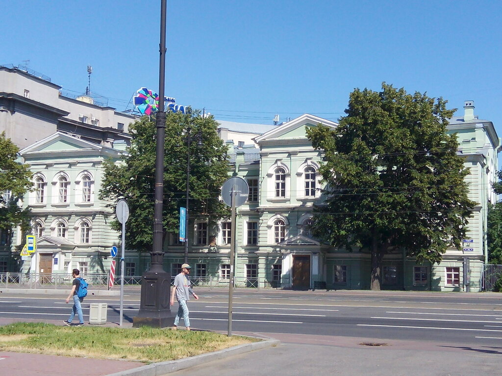 Turistik yerler Здание Чубыкинской богадельни с храмом святого Петра митрополита Московского, Saint‑Petersburg, foto