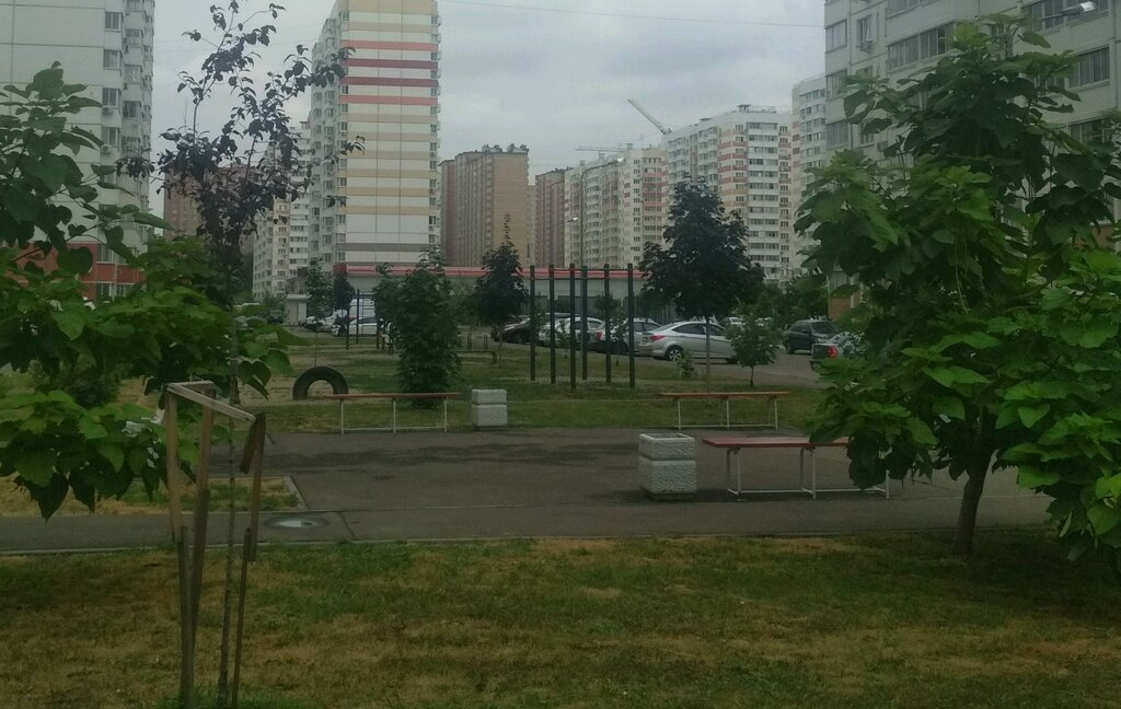 Spor alanı Спортивная площадка, Krasnodar, foto