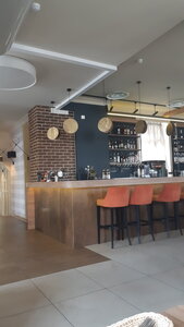 Hercules (Kalinina Street No:10, Chernyakhovsk), restoran  Chernyahovsk'tan