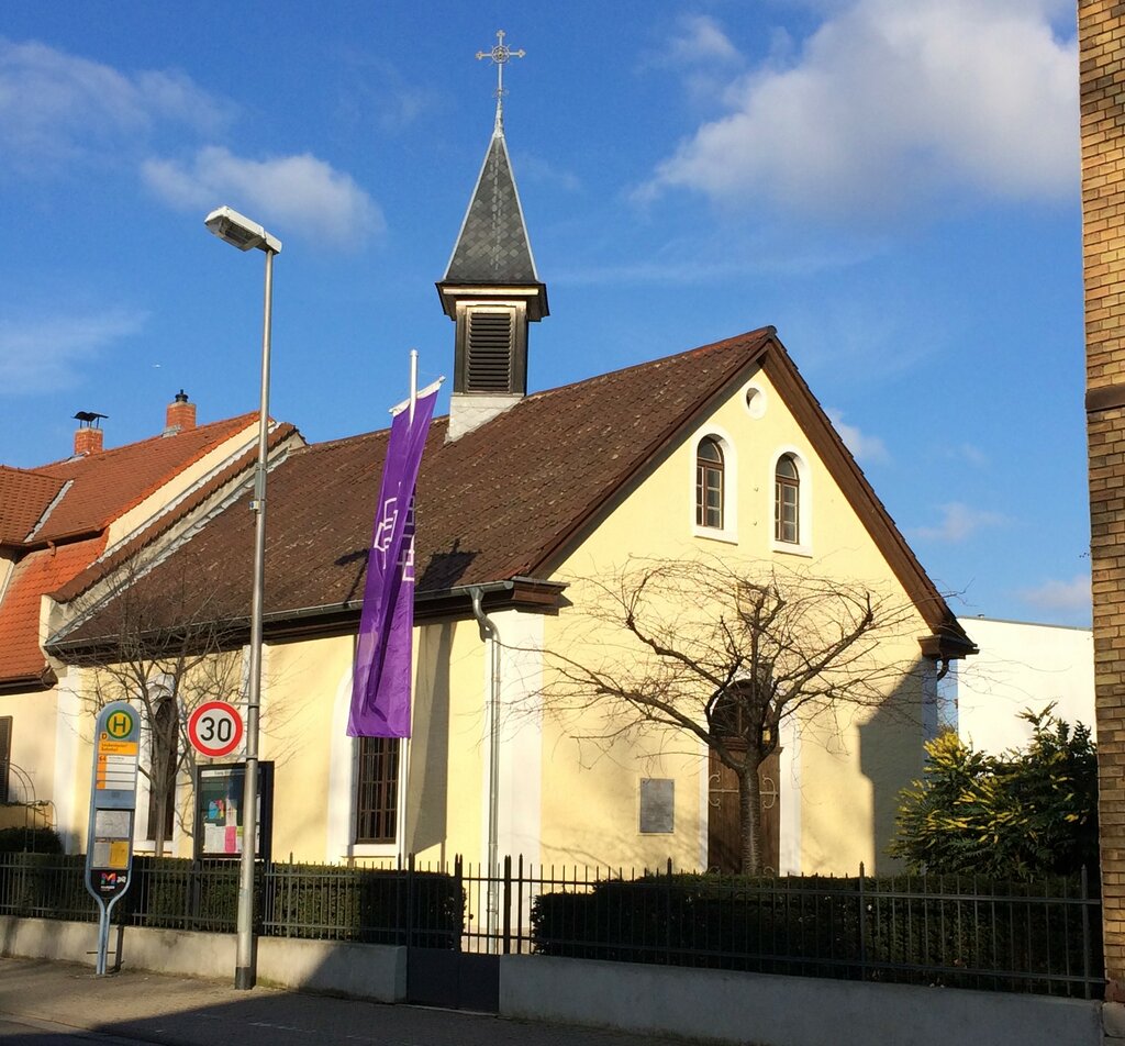Dini dernekler Evangelische Kirche Mainz-Laubenheim - Evangelische Kirchengemeinde Mainz-Laubenheim, Mainz, foto