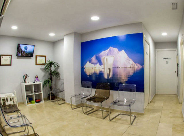 Özel ağız ve diş sağlığı klinikleri ve muayenehaneleri Montserrat Agúndez Redaño, Ciudad Real, foto