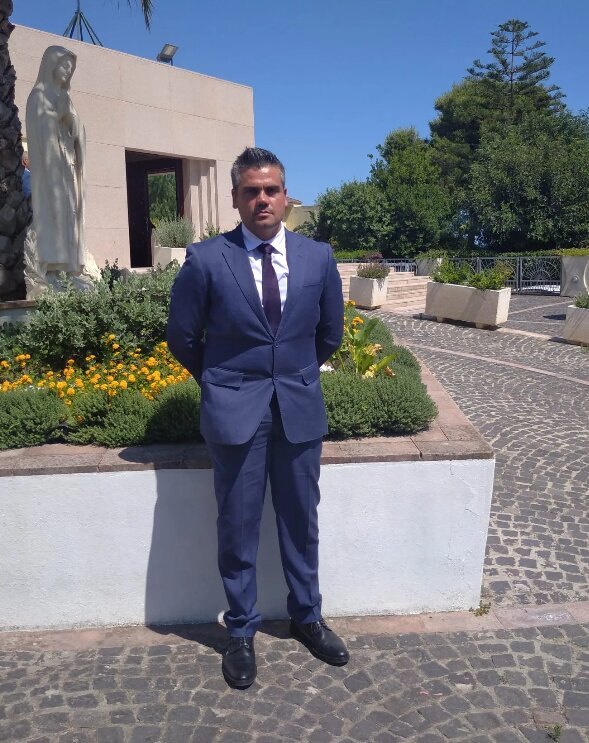 Çiçek teslimatı Agenzia Funebre Don Bosco di Mariano Ligas, Cagliari, foto