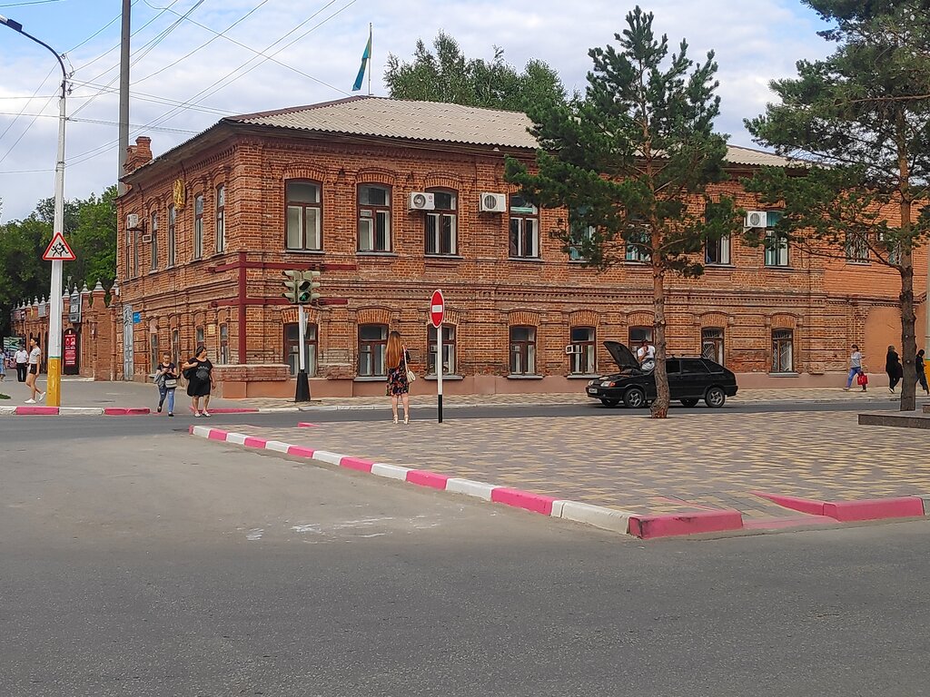 Belediyeler, devlet daireleri Department of Architecture and Urban Planning, Kostanay, foto