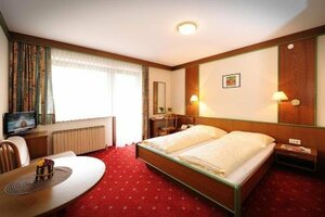 Rosentalerhof Hotel & Apartments (Salzburg, Zell am See, Mühlfeldweg, 369), otel  Saalbach‑Hinterglemm'den