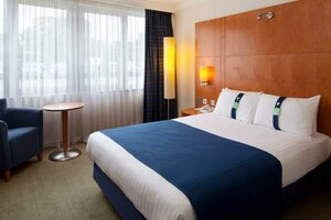 Holiday Inn Maidenhead Windsor (England, Royal County of Berkshire, Royal Borough of Windsor and Maidenhead, Town of Maidenhead), otel  Maidenhead'den