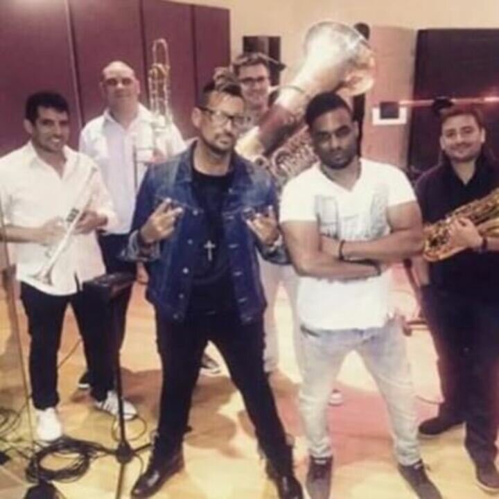 Müzik enstrumanların tamiri Producciones Musicales Vientos Cuerdas, , foto