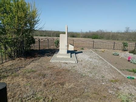 Anıt, heykel Героям, павшим в битвах за Родину, Rostovskaya oblastı, foto