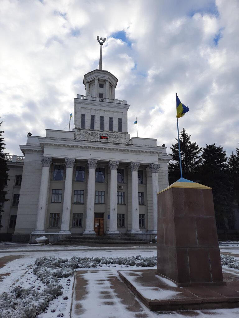 Belediyeler, devlet daireleri Novokakhovsky Gorodskoy Sovet, Novaya Kakhovka, foto