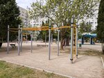 Спортивная площадка (проспект Октябрьской Революции No:32), spor alanı  Sevastopol'dan