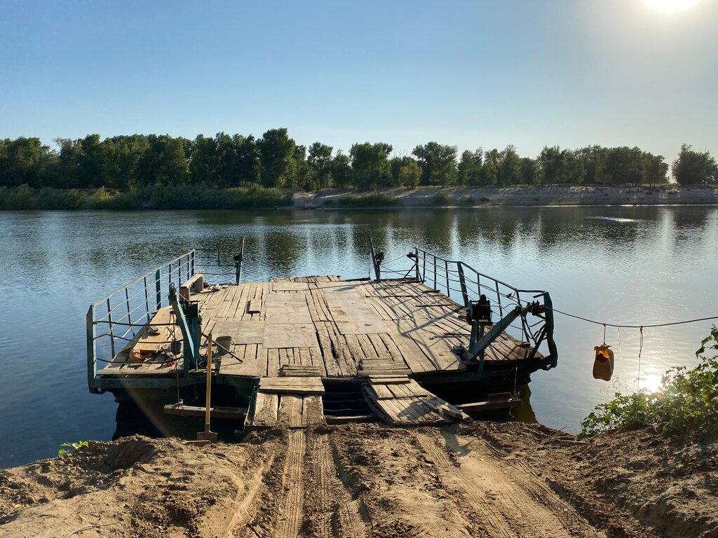 Araç nakliye Paromnaya pereprava, Astrahanskaya oblastı, foto