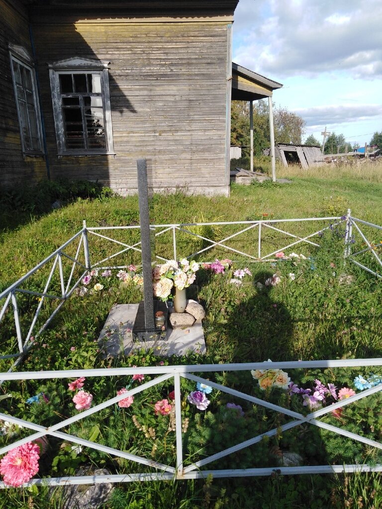 Anıt, heykel Обелиск односельчанам, павшим в годы Великой Отечественной войны, Arhangelskaya oblastı, foto