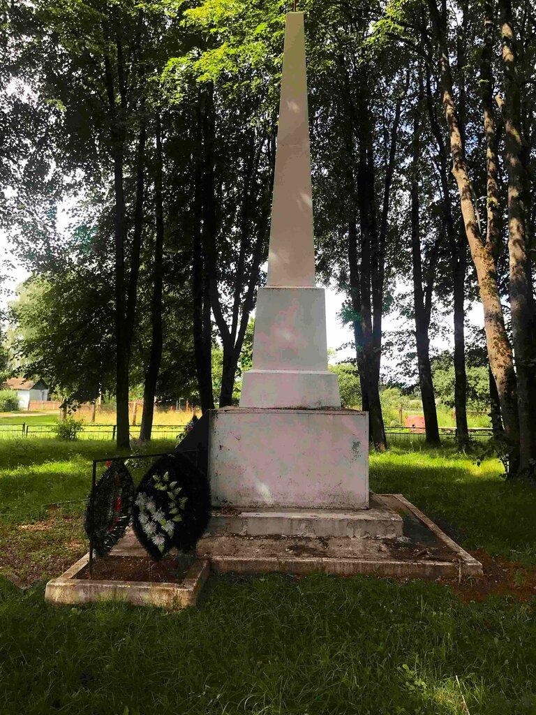 Anıt, heykel Воинам-землякам, погибшим в годы Великой Отечественной войны, Smolenskaya oblastı, foto